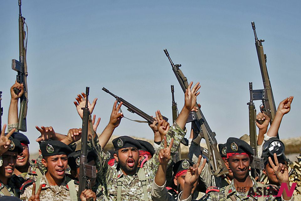 Iranian Soldiers Celebrate Successful Test Firing Of Long-Range Missile ...