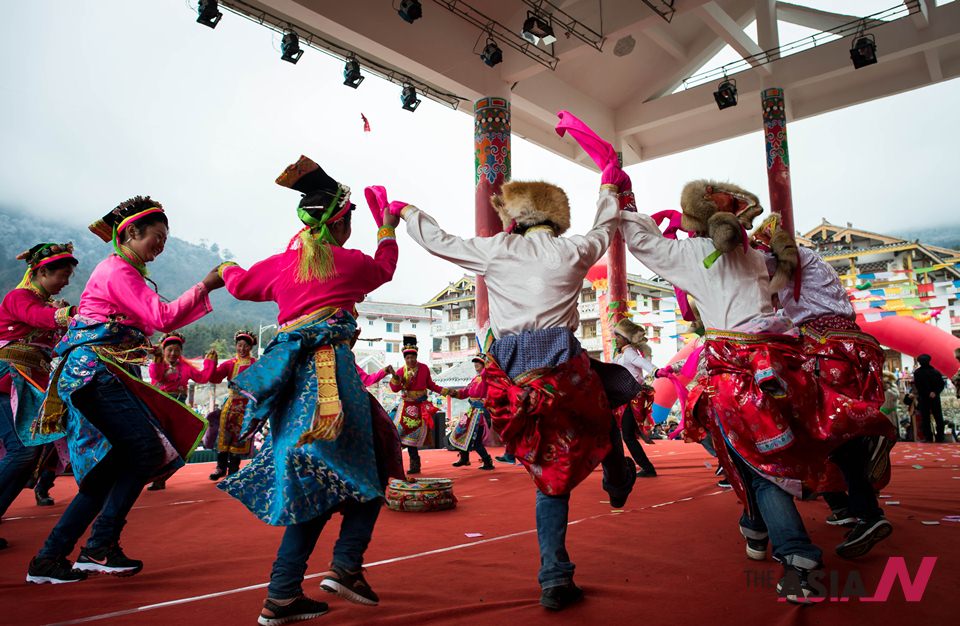 Tibetan residents celebrate Shangju Festival in Sichuyan Province ...