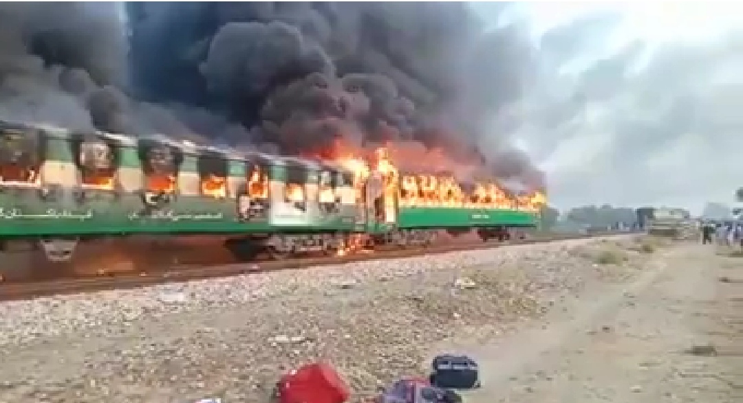 Scores killed, injured as passenger train catches fire in Pakistan ...